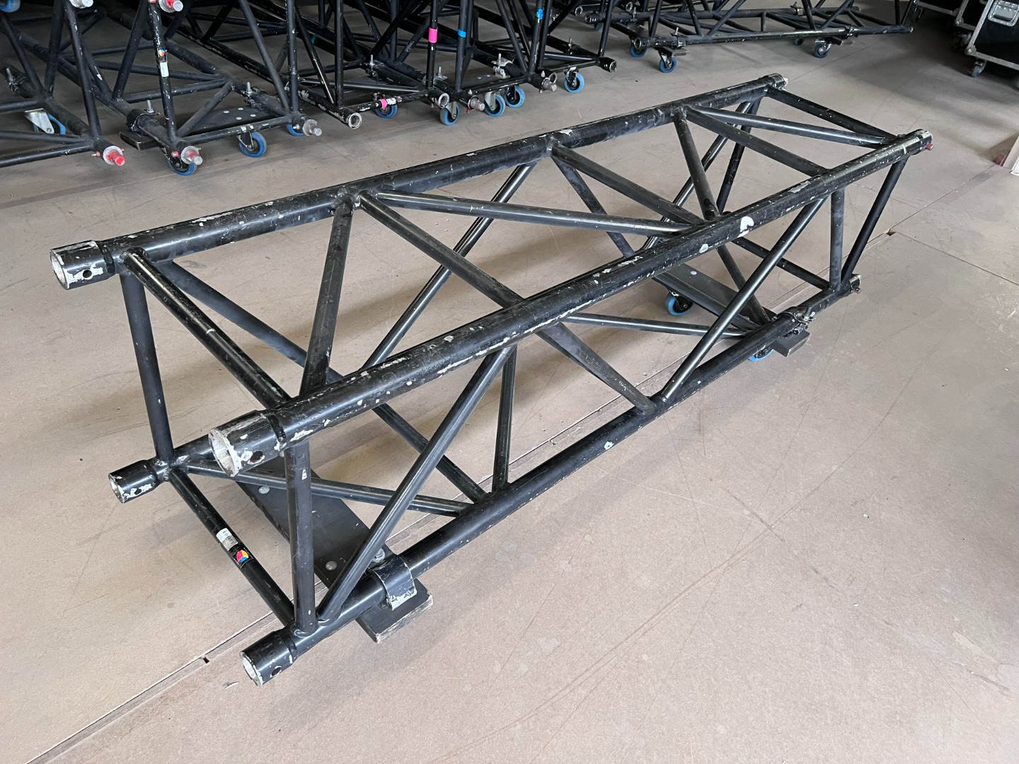Eurotruss ST (50cm) 2m Black Truss | 460 USD - Gebrauchte ...
